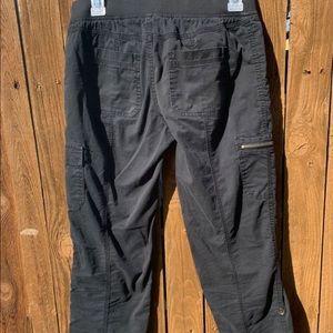 Bottoms | Girls Cargo Jeans | Poshmark